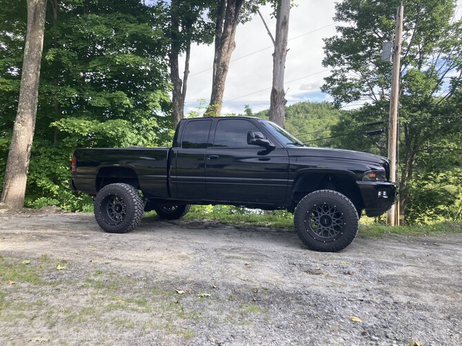 GhettoGlider's 2001 Dodge Ram 1500 QuadCab 4wd